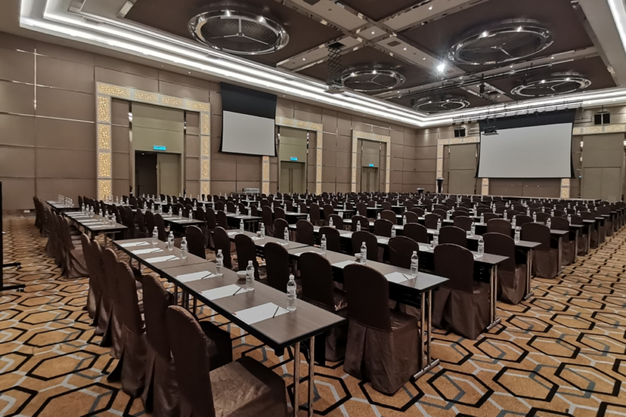 The Summit 1 - Connexion Conference & Event Centre (CCEC)